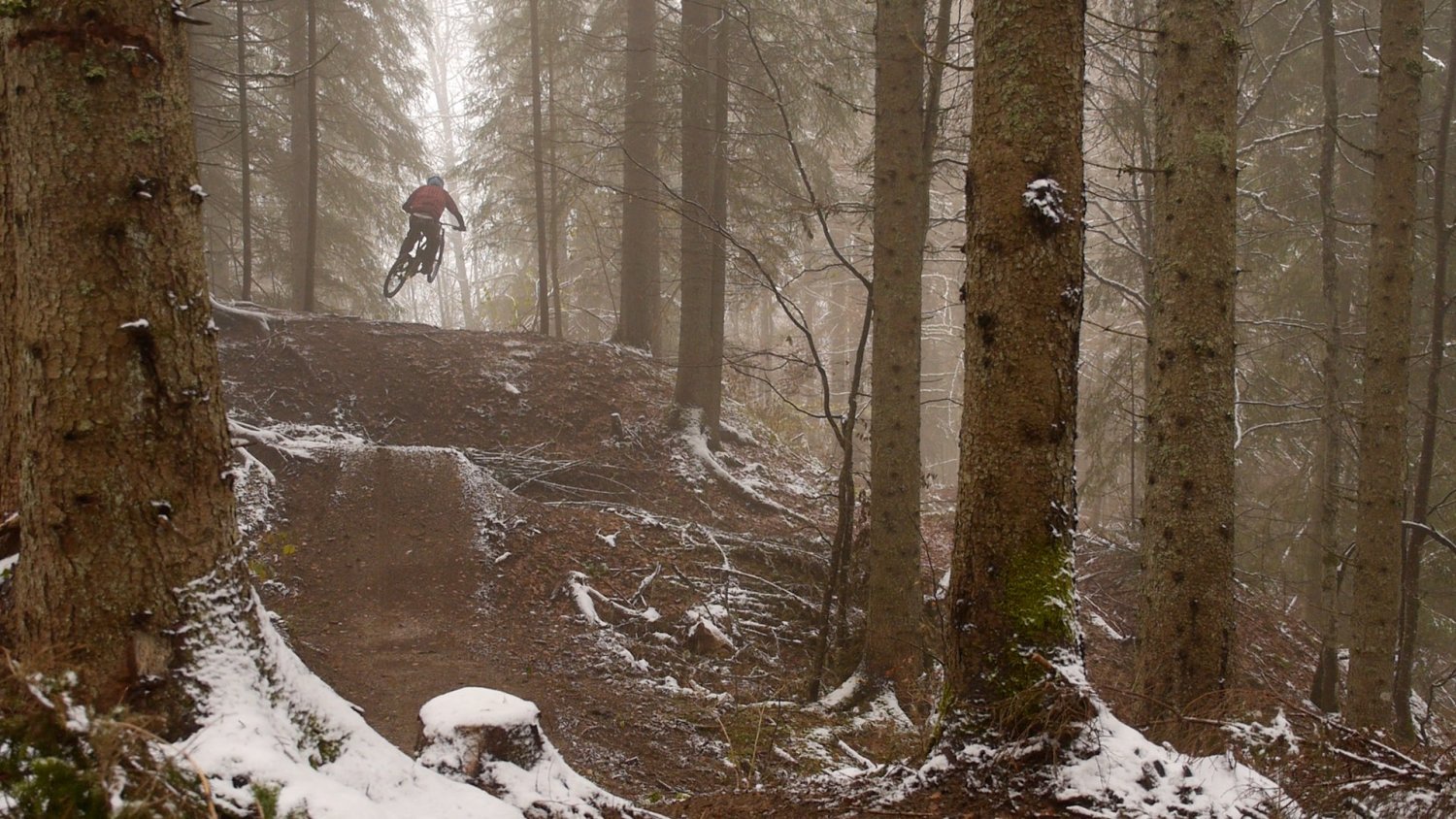 Vídeo Frozen Gobbler, riding sobre la nieve fresca