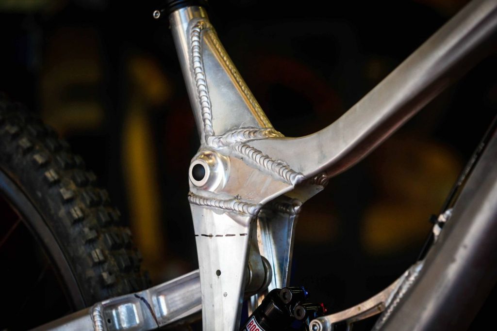 Intense M29 FRO Limited, sólo 15 unidades de la 29" de DH del equipo ...