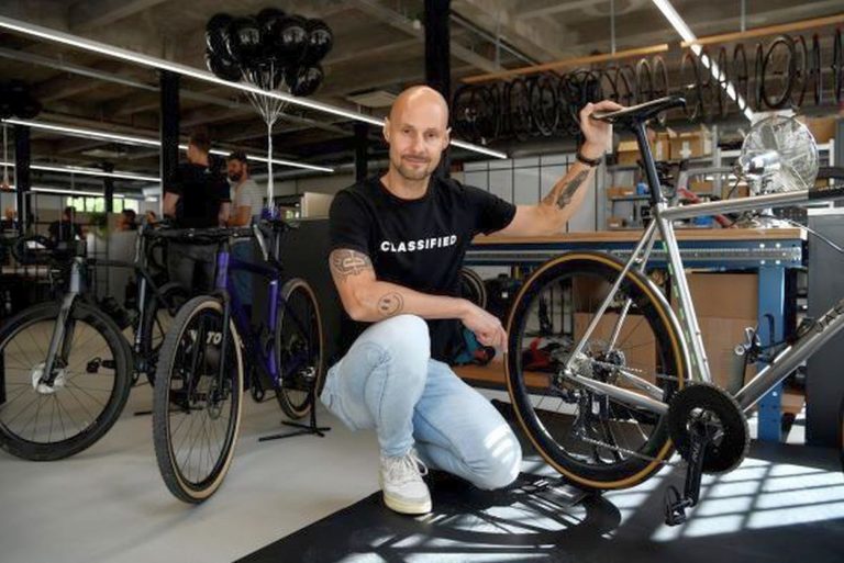 El gravel sigue atrayendo a ciclistas pros, ahora es Tom Boonen quien ...