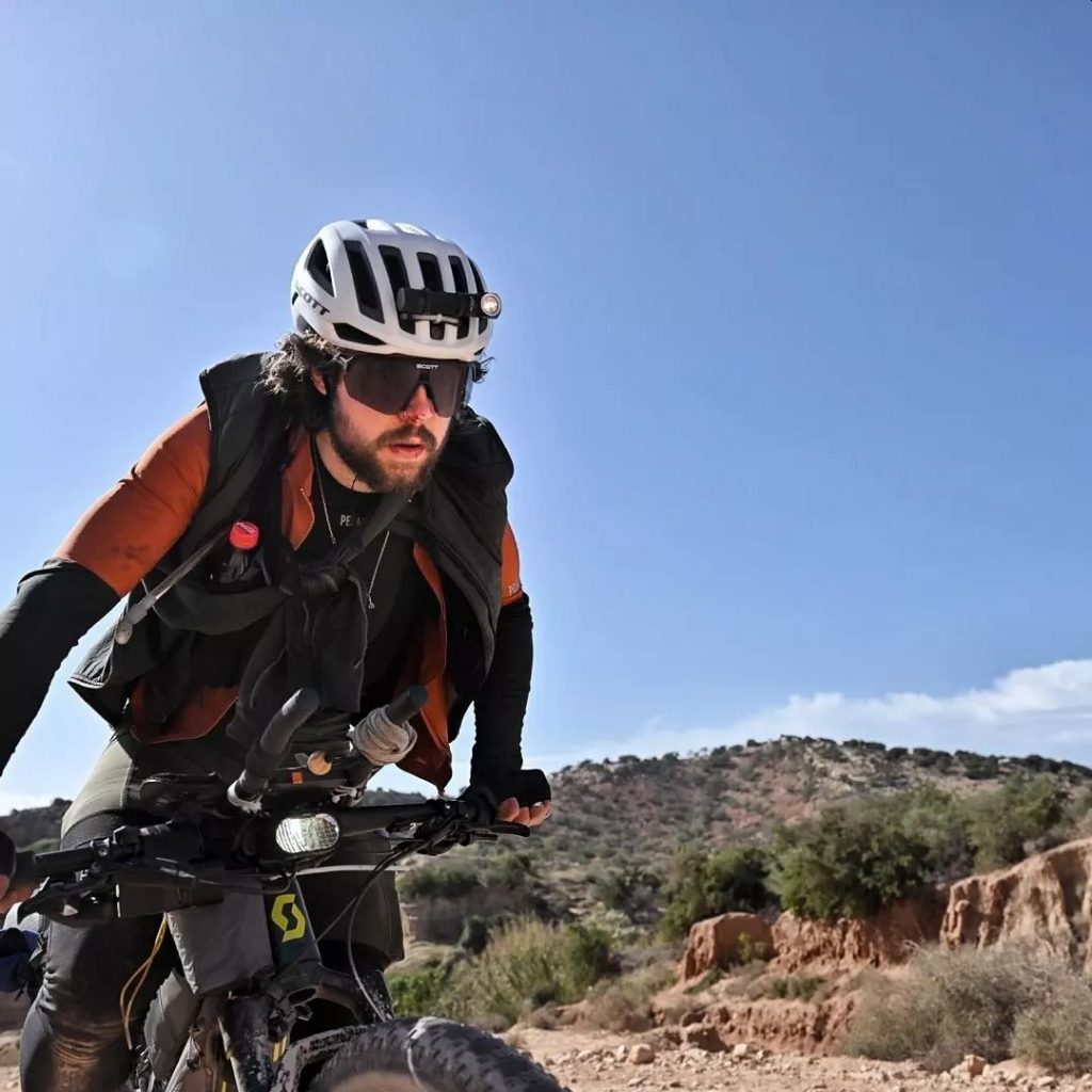 3 días, 20 horas y 15 minutos en 1.334 km con esta Scott Spark RC para ...