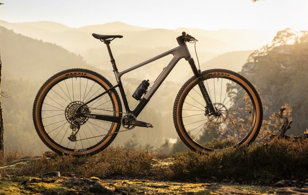 La nueva Focus Raven ya no es racing, se suma a las rígidas down-country