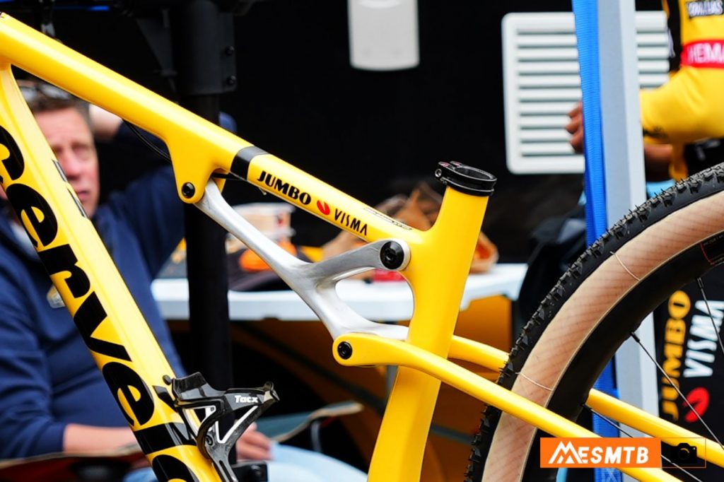 Cervélo ZFS-5 doble transformada en rígida para el Short Track