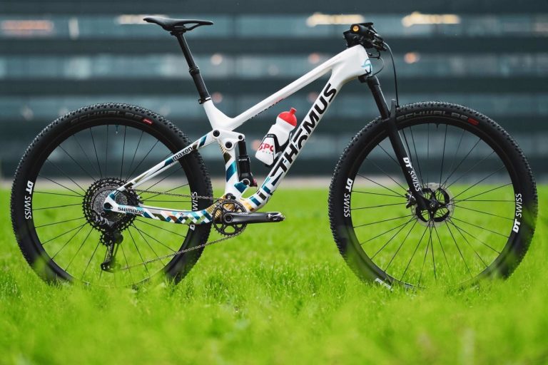 Una Thömus Lightrider World Cup especial para celebrar el triunfo en la ...