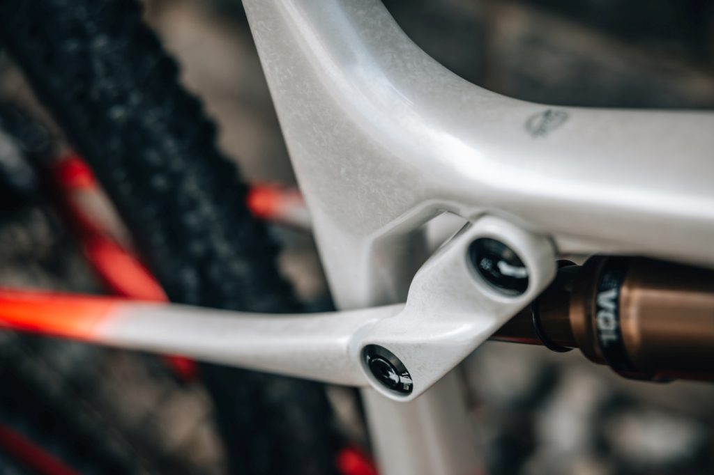 Las nuevas (y espectaculares) KTM Scarp personalizadas para su equipo ...