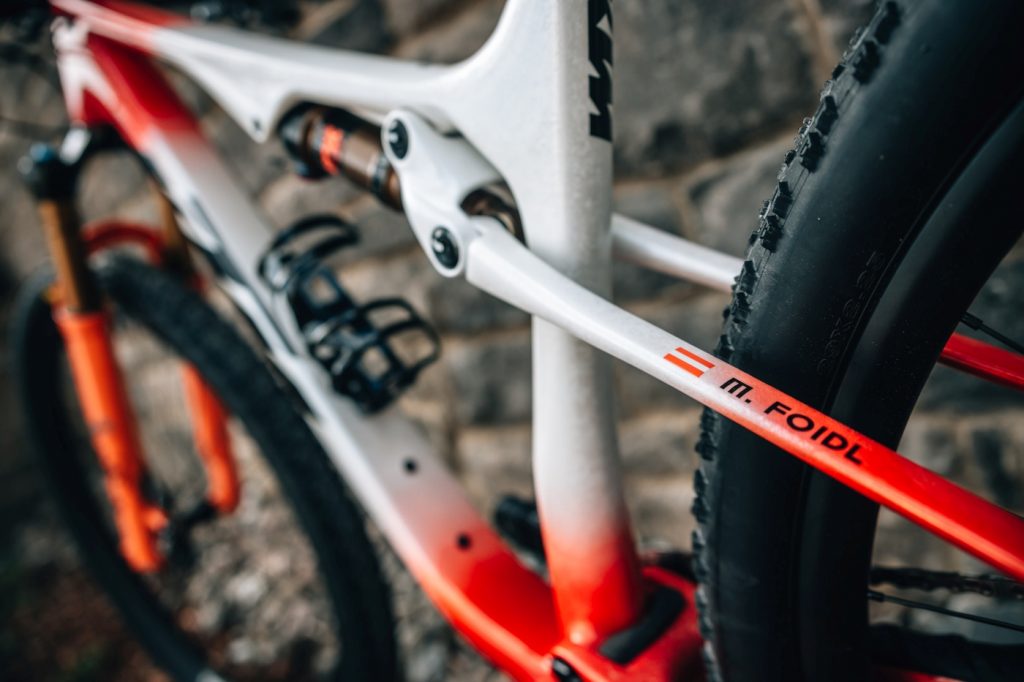 Las nuevas (y espectaculares) KTM Scarp personalizadas para su equipo ...