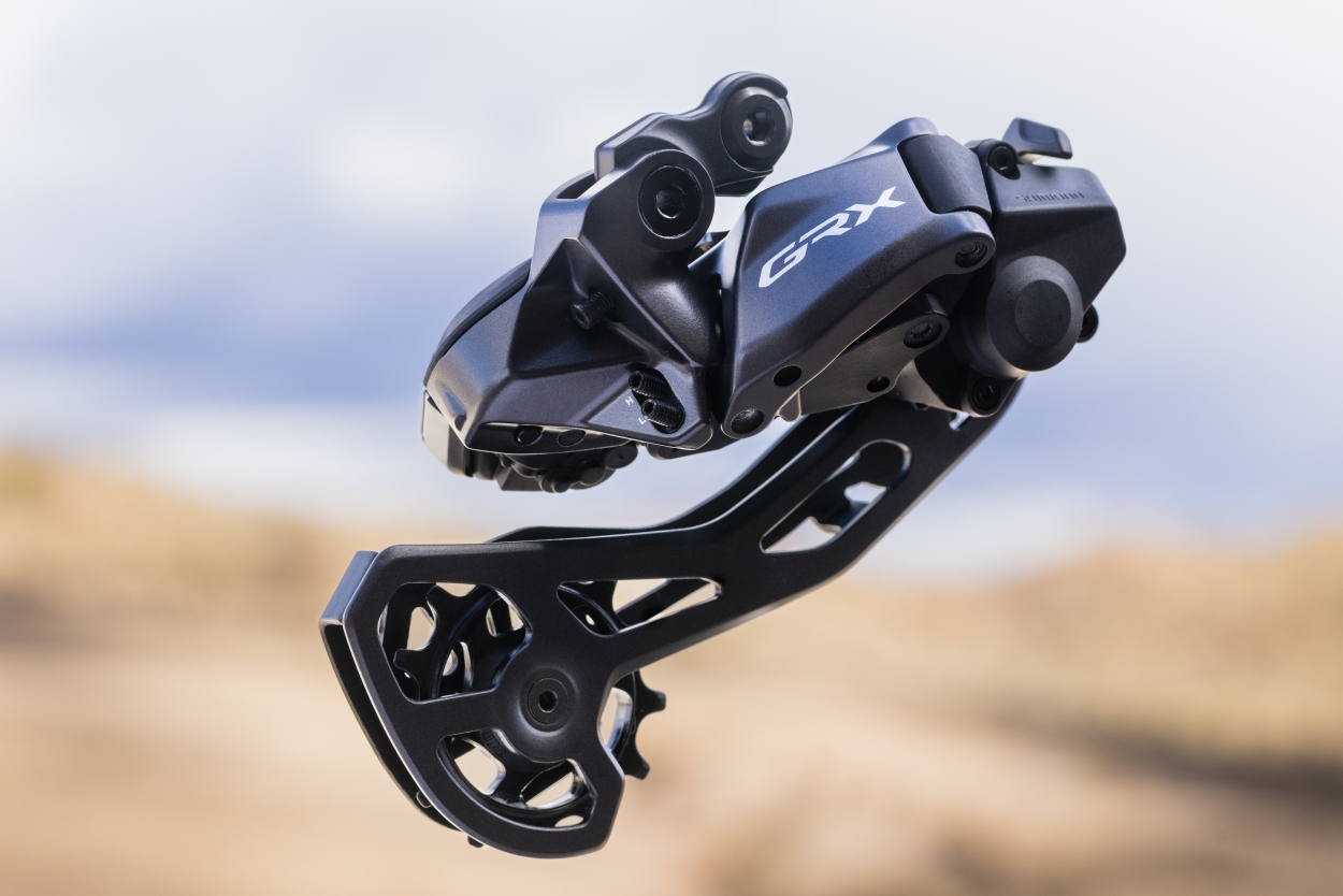 Nuevo Shimano GRX Di2: semi-inalámbrico, paso a las 12 velocidades y apuesta al doble plato